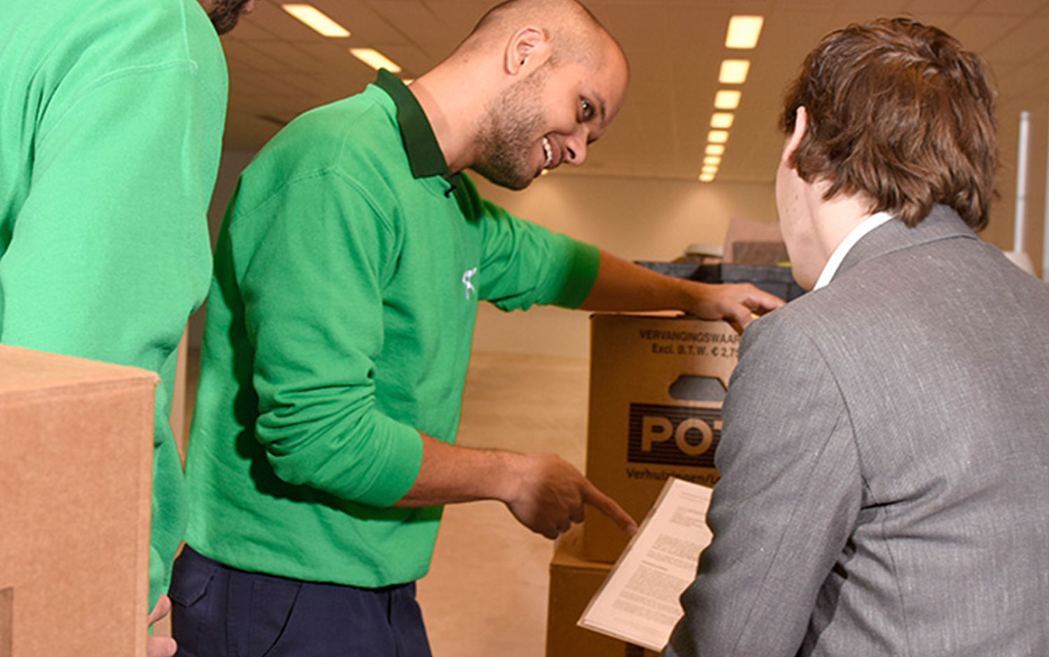 Bedrijfsverhuizing in een weekend - POT Verhuizingen / Logistiek